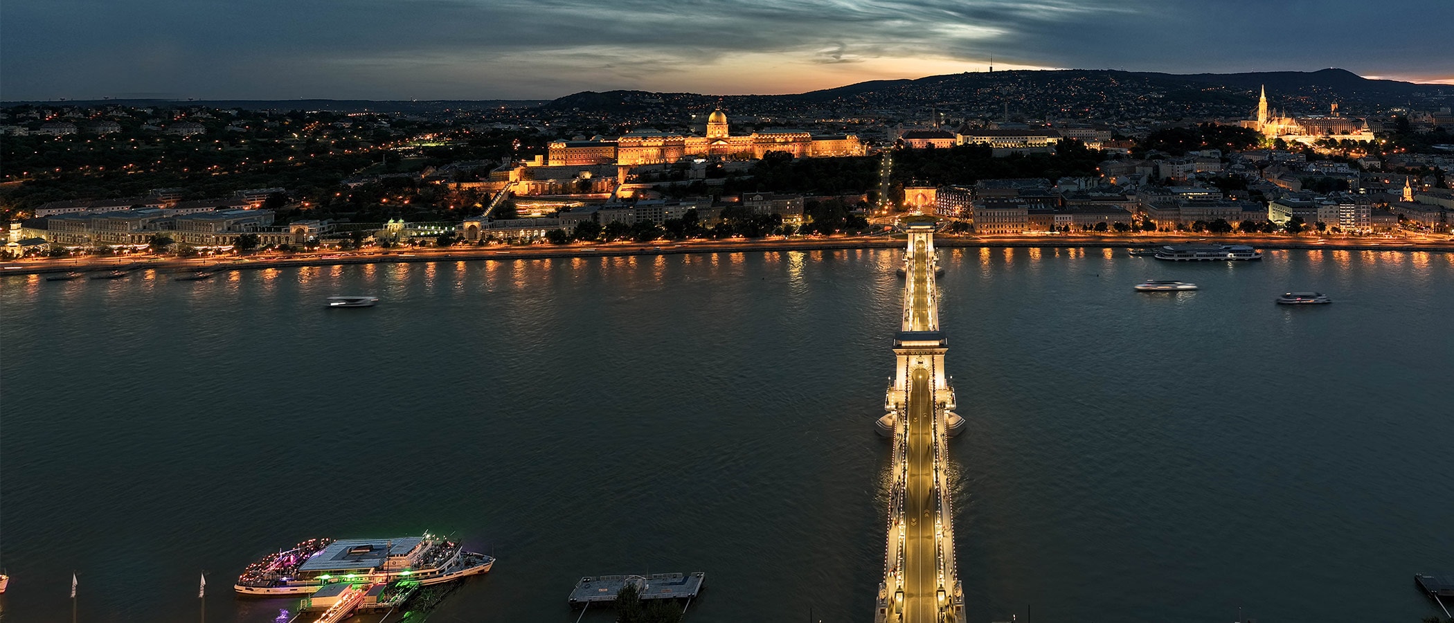 453016_V3_2100x900_36644_Hungary.jpg